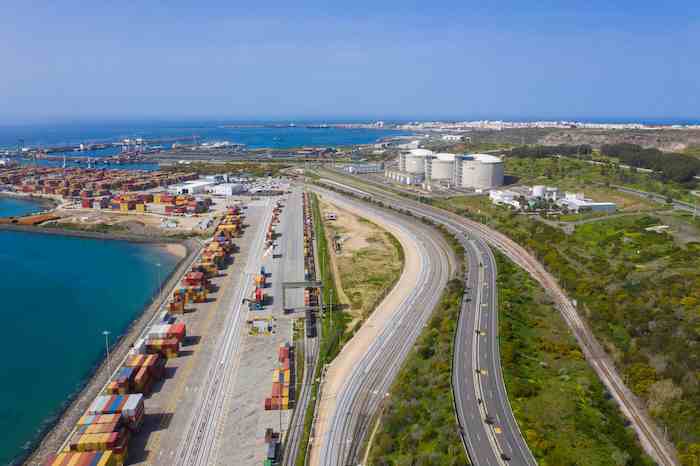 APS integra Projeto Europeu para Descarbonizar o Corredor Sines-Madrid ...