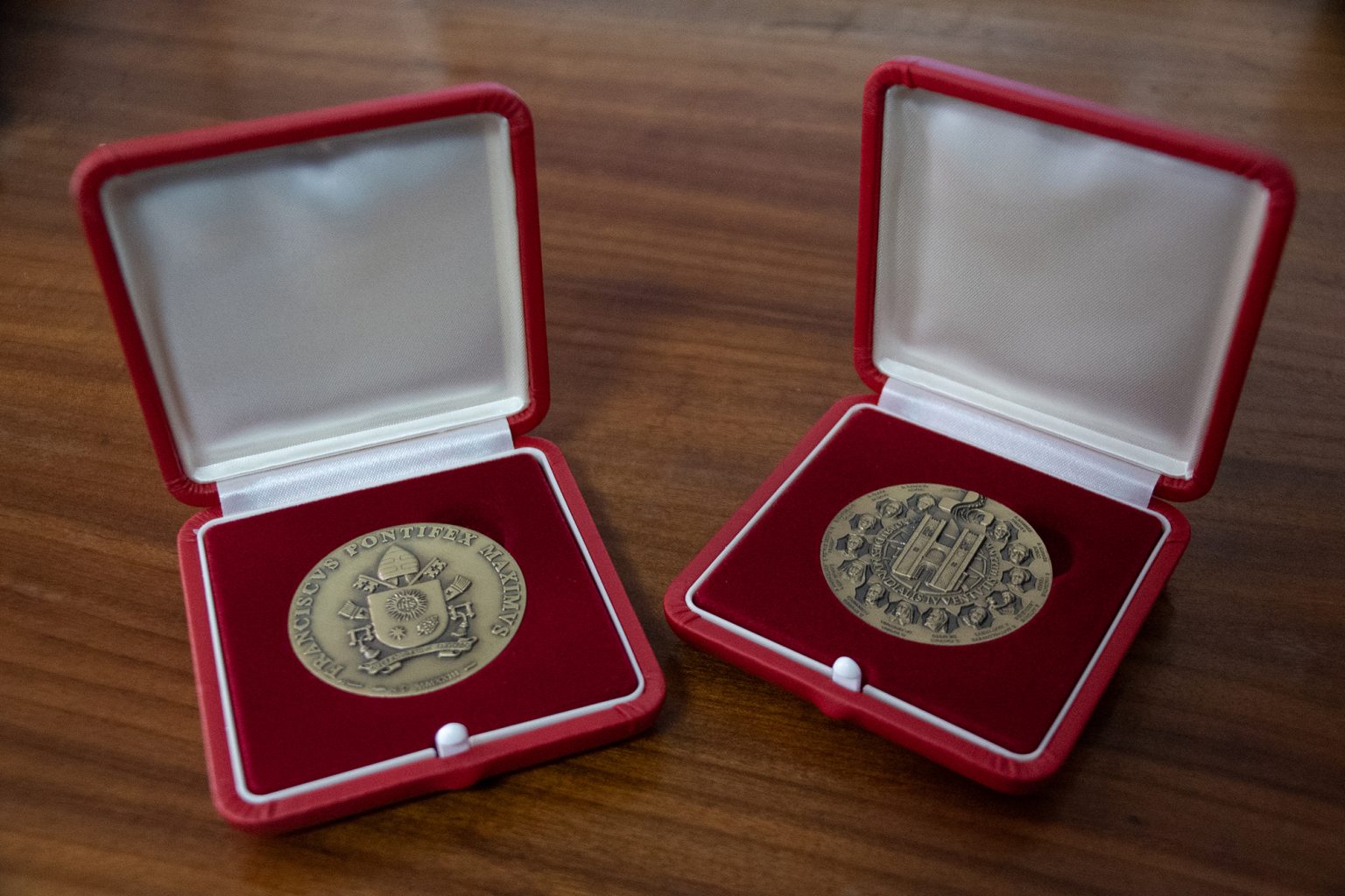 Diocese do Algarve entrega medalha comemorativa a entidades parceiras ...